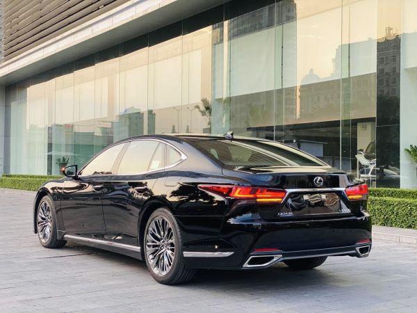 Lexus LS500 2025: Giá lăn bánh, Hình ảnh, Thông số & Trả góp