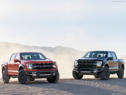 Ford Raptor 2025: Giá lăn bánh, Hình ảnh, Thông số & Trả góp