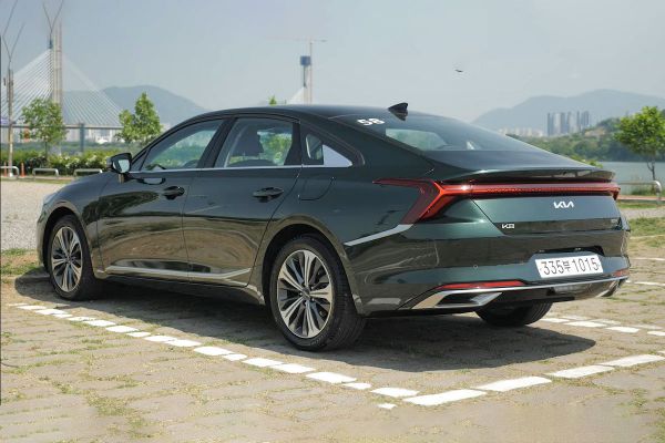 KIA K8 2024: Giá lăn bánh, Thông số, Hình ảnh & Mua trả góp