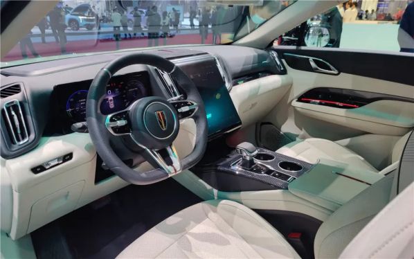 HongQi HS3 2025: Giá lăn bánh, Hình ảnh, Thông số & trả góp