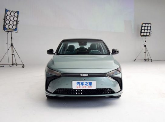 Geely Geometry G6 2026: Giá lăn bánh, Hình ảnh, Thông số