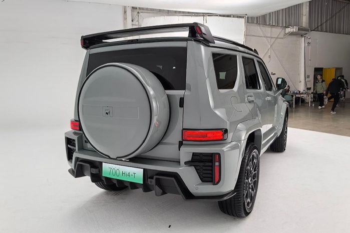 Tank 700 2026: Giá lăn bánh, Hình ảnh, Thông số & Mua trả góp