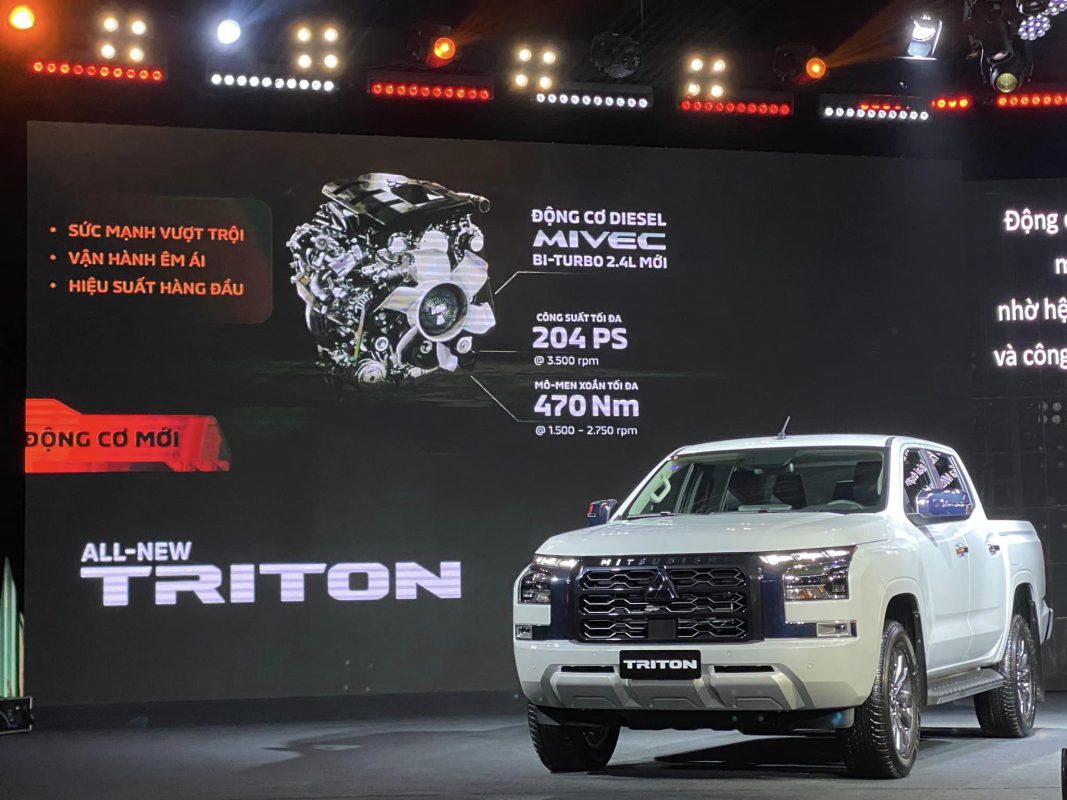 Mitsubishi DST 2026: Giá lăn bánh, Hình ảnh, Thông số