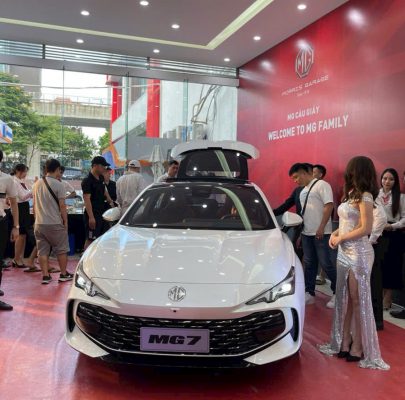 MG 7 2025: Giá lăn bánh, Hình ảnh, Thông số & Mua trả góp