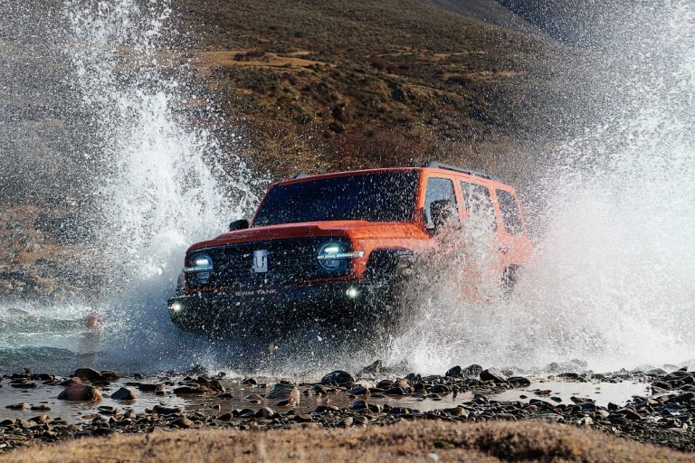 Tank 300 2026: Giá lăn bánh, Hình ảnh, Thông số & Mua trả góp